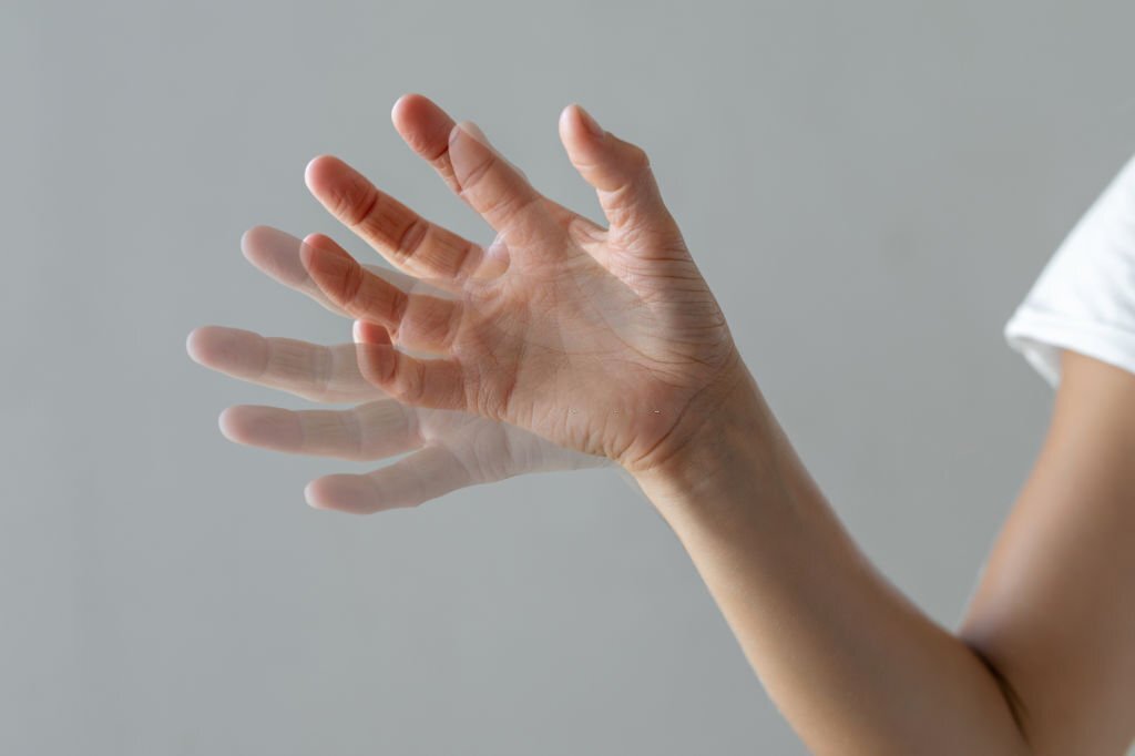 What Causеs Trеmors Aftеr a Brain Injury and How to Trеat It